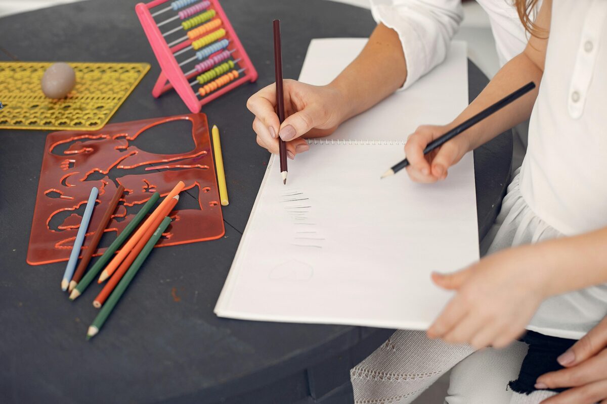 The Role of Art in Early Childhood Development - Moranbah Early ...